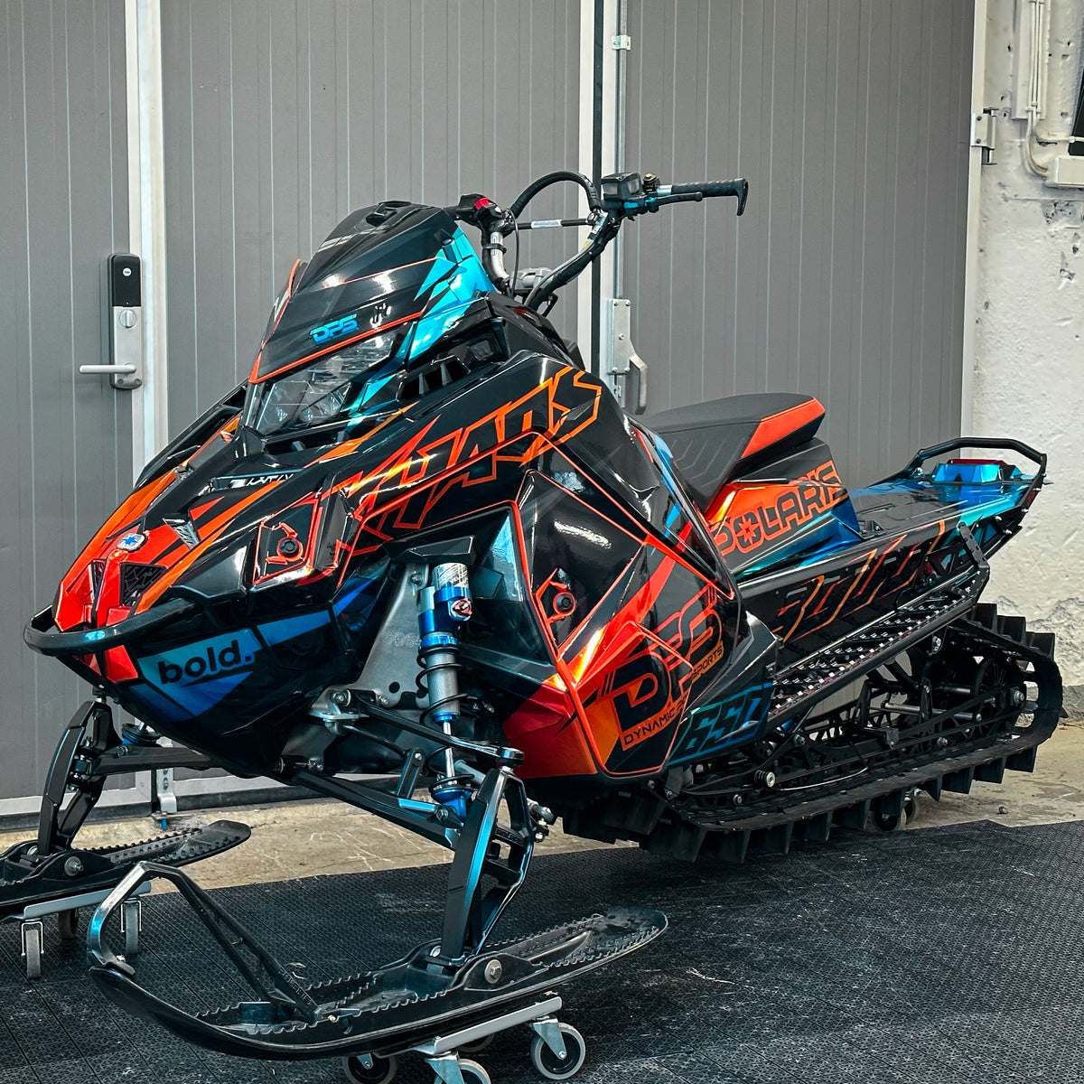 Full Custom Snowmobile – Bolddesignz